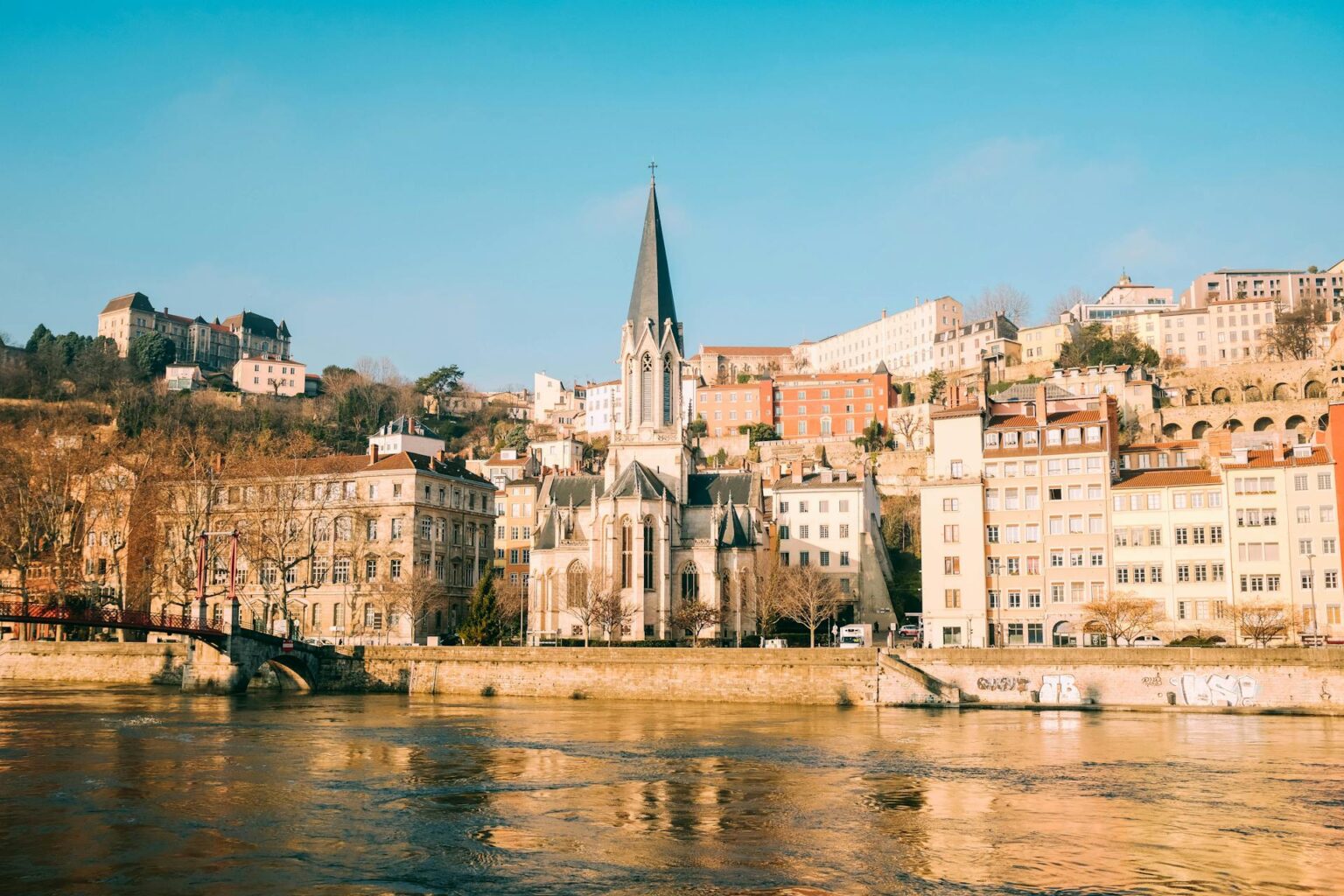 Solo in Lyon: Safety Tips & Itinerary for First-Time Travelers